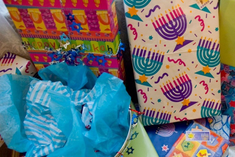 Chanukah Gift Guide 2017 - JMORE